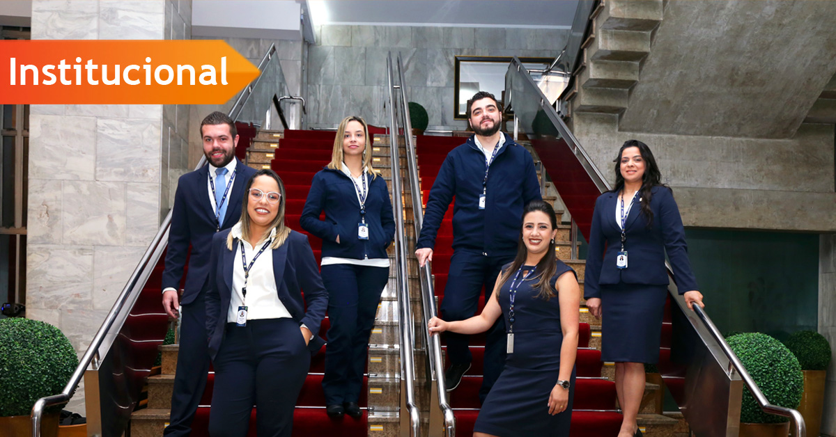 Funcionários da Sede Social recebem novos uniformes - AFPESP